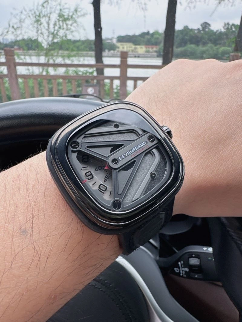 Low-cost SEVENFRIDAY Watches