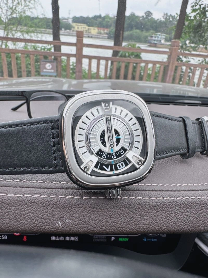 Brand-authenticated SEVENFRIDAY Watches