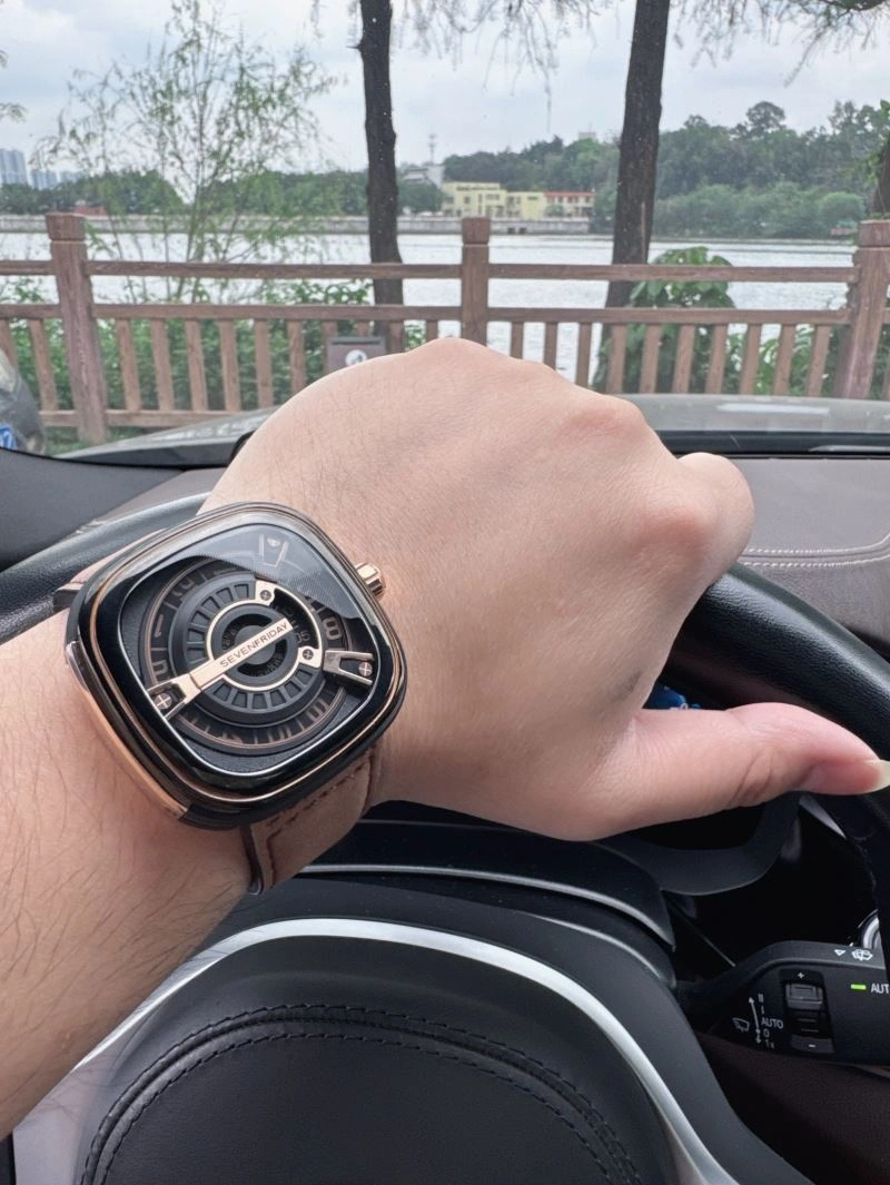 Exact replica SEVENFRIDAY Watches