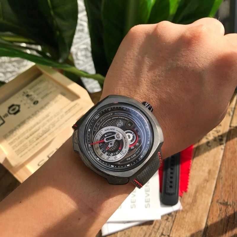 Top mirror SEVENFRIDAY Watches