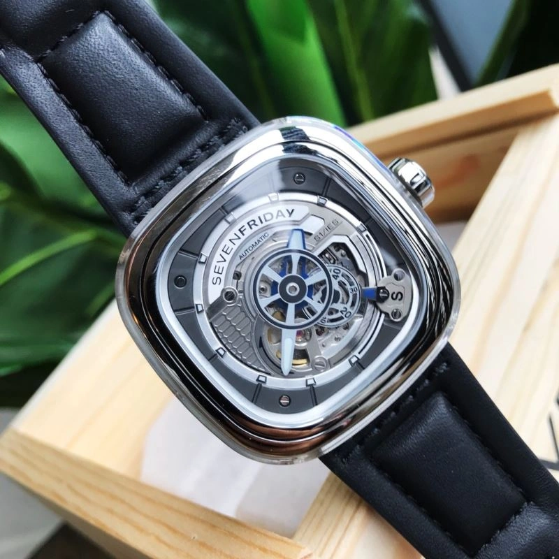 Top mirror SEVENFRIDAY Watches