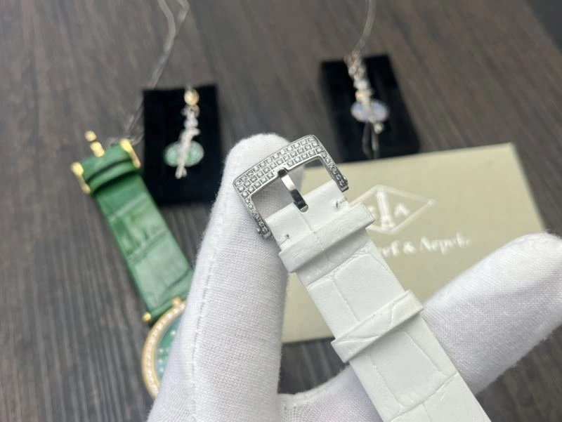 High accuracy SWAROVSKI Watches