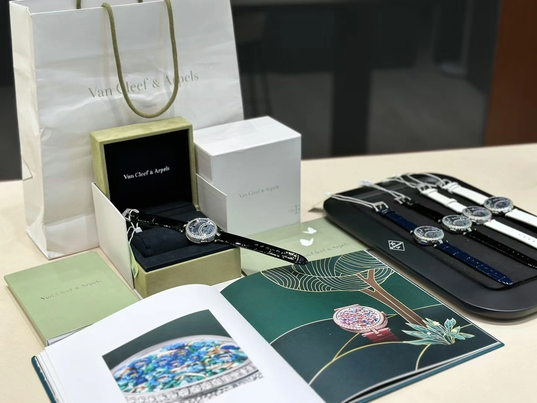 SWAROVSKI Watches