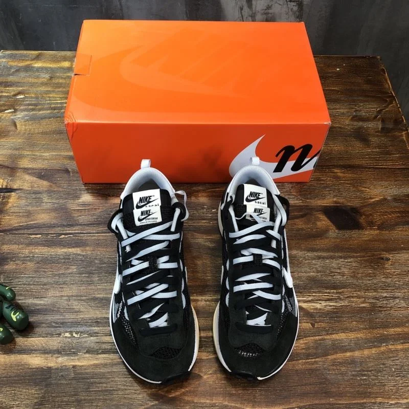 Top match Sacai x Nike VaporWaffle Shoes