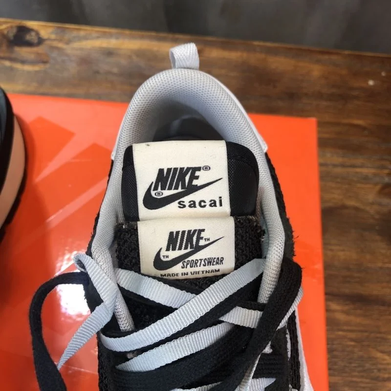 Top match Sacai x Nike VaporWaffle Shoes