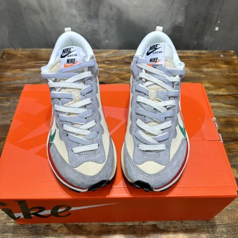 High accuracy Sacai x Nike VaporWaffle Shoes