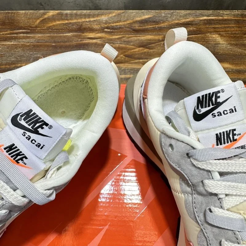 High accuracy Sacai x Nike VaporWaffle Shoes