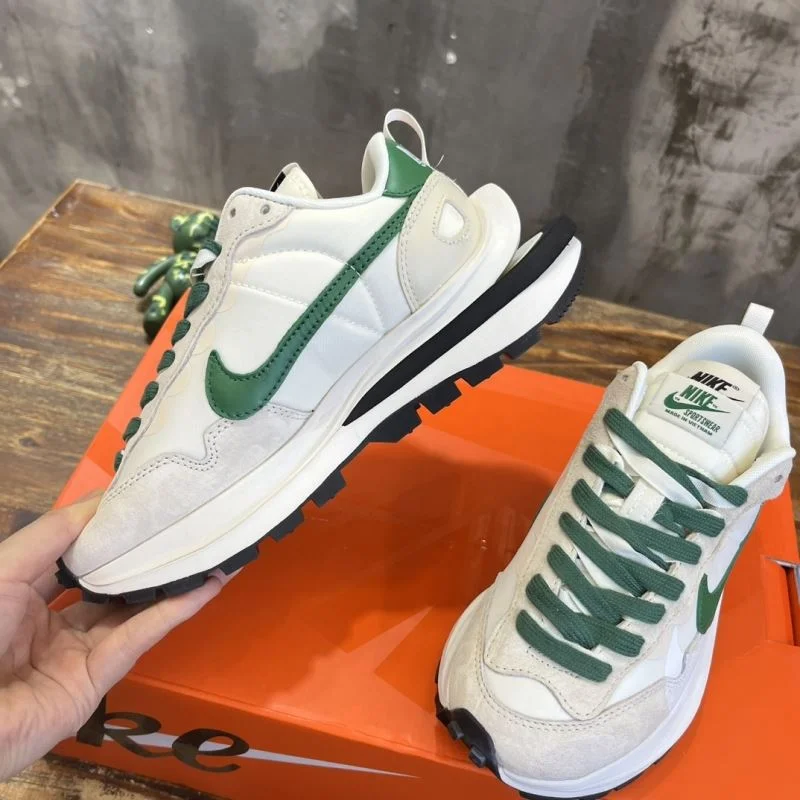 Top match Sacai x Nike VaporWaffle Shoes