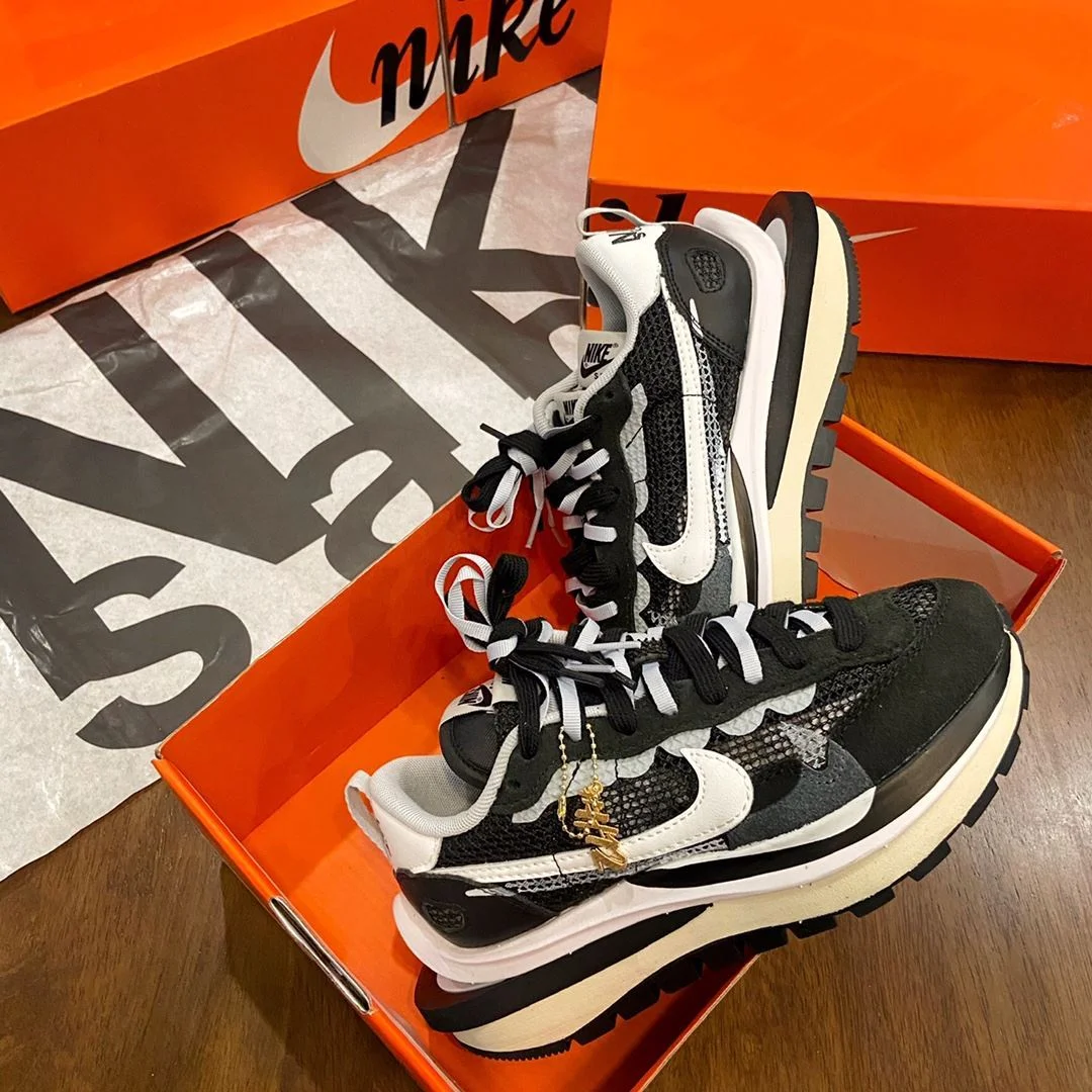 Factory-made Sacai x Nike VaporWaffle Shoes