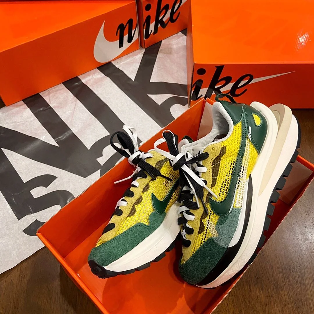 Reasonably priced Sacai x Nike VaporWaffle Shoes