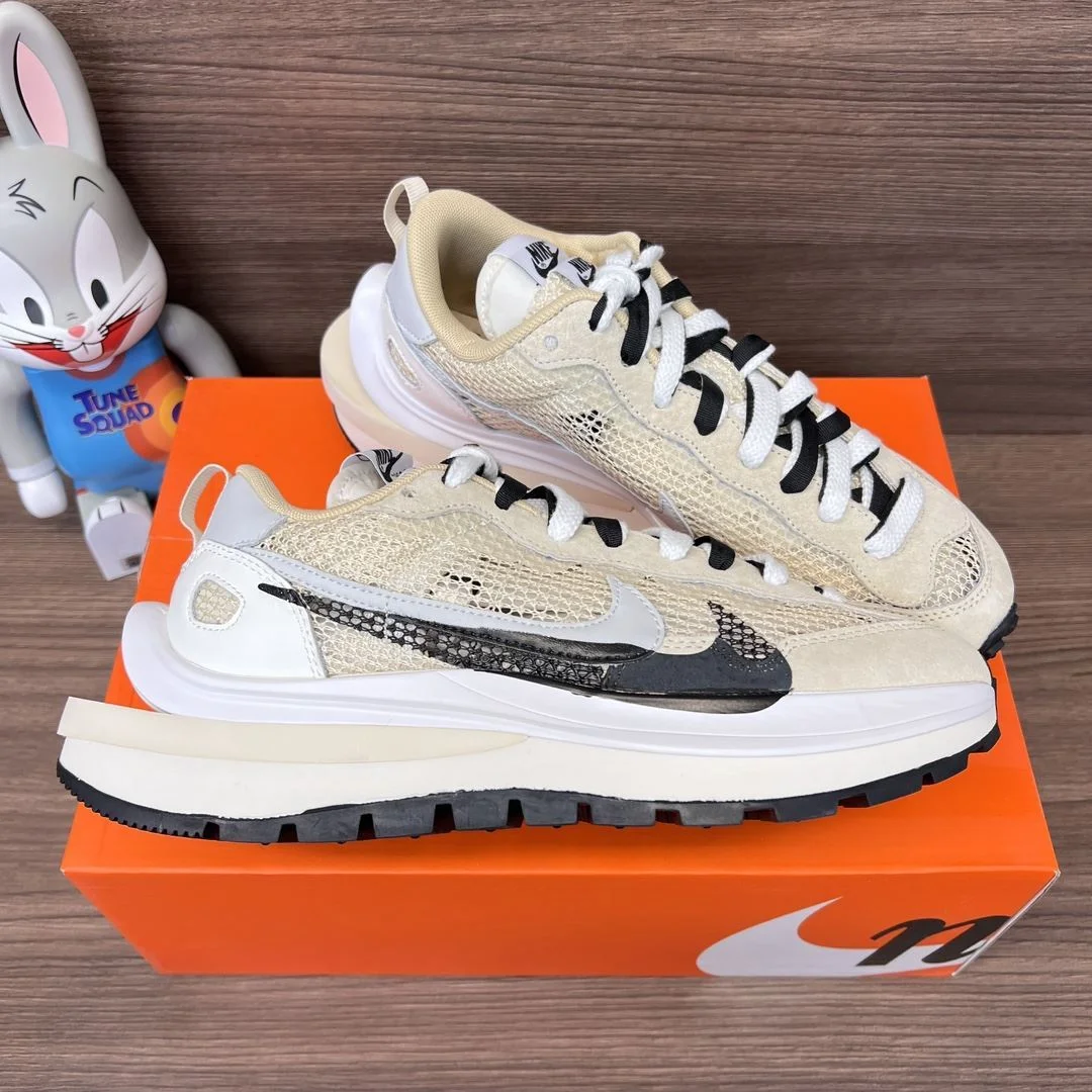 Brand-authenticated Sacai x Nike VaporWaffle Shoes