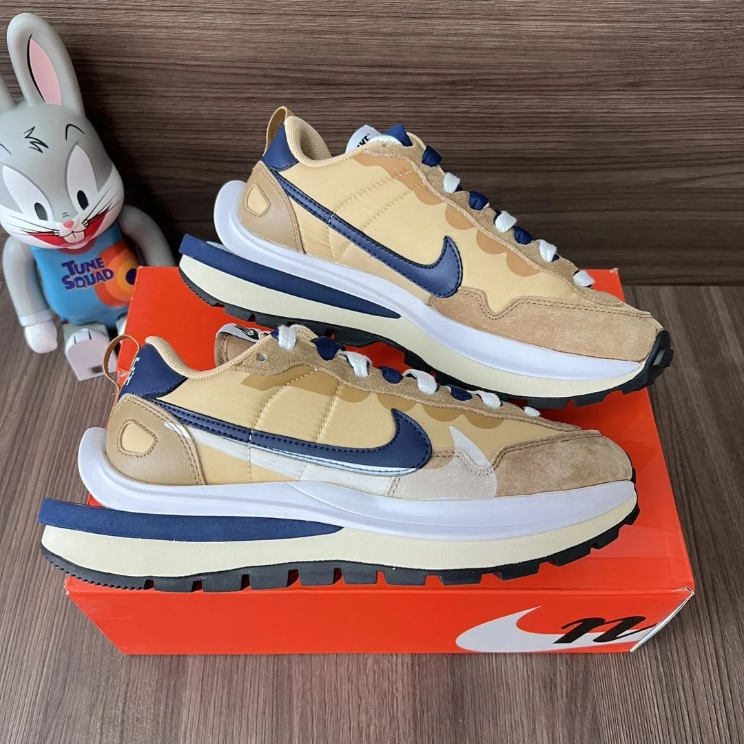 Discounted Sacai x Nike VaporWaffle Shoes
