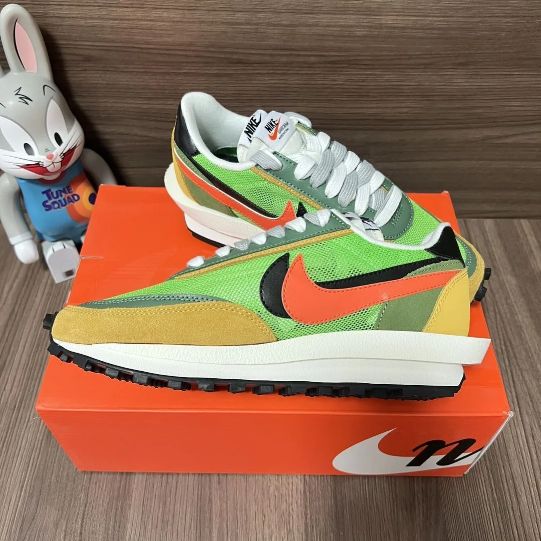 Value-priced Sacai x Nike VaporWaffle Shoes