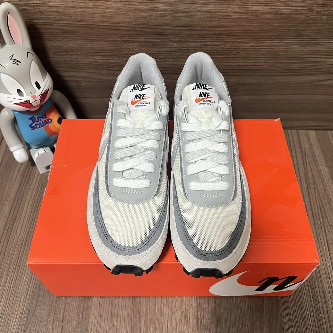 Accurate model Sacai x Nike VaporWaffle Shoes