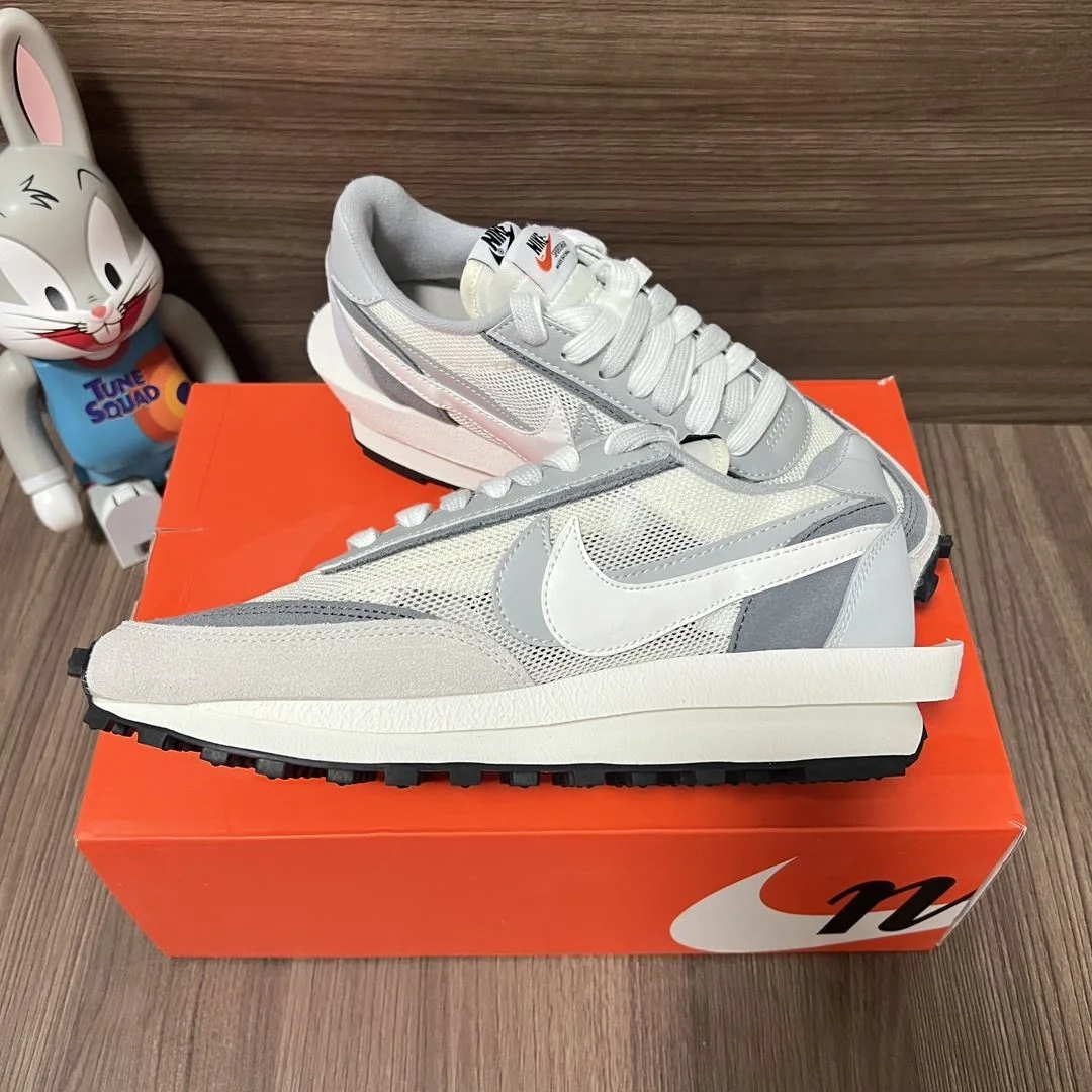Accurate model Sacai x Nike VaporWaffle Shoes