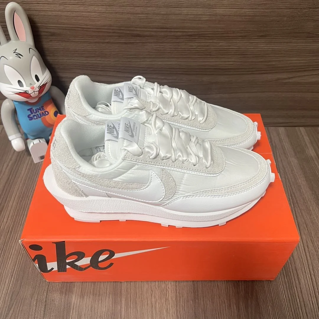 Top mirror Sacai x Nike VaporWaffle Shoes