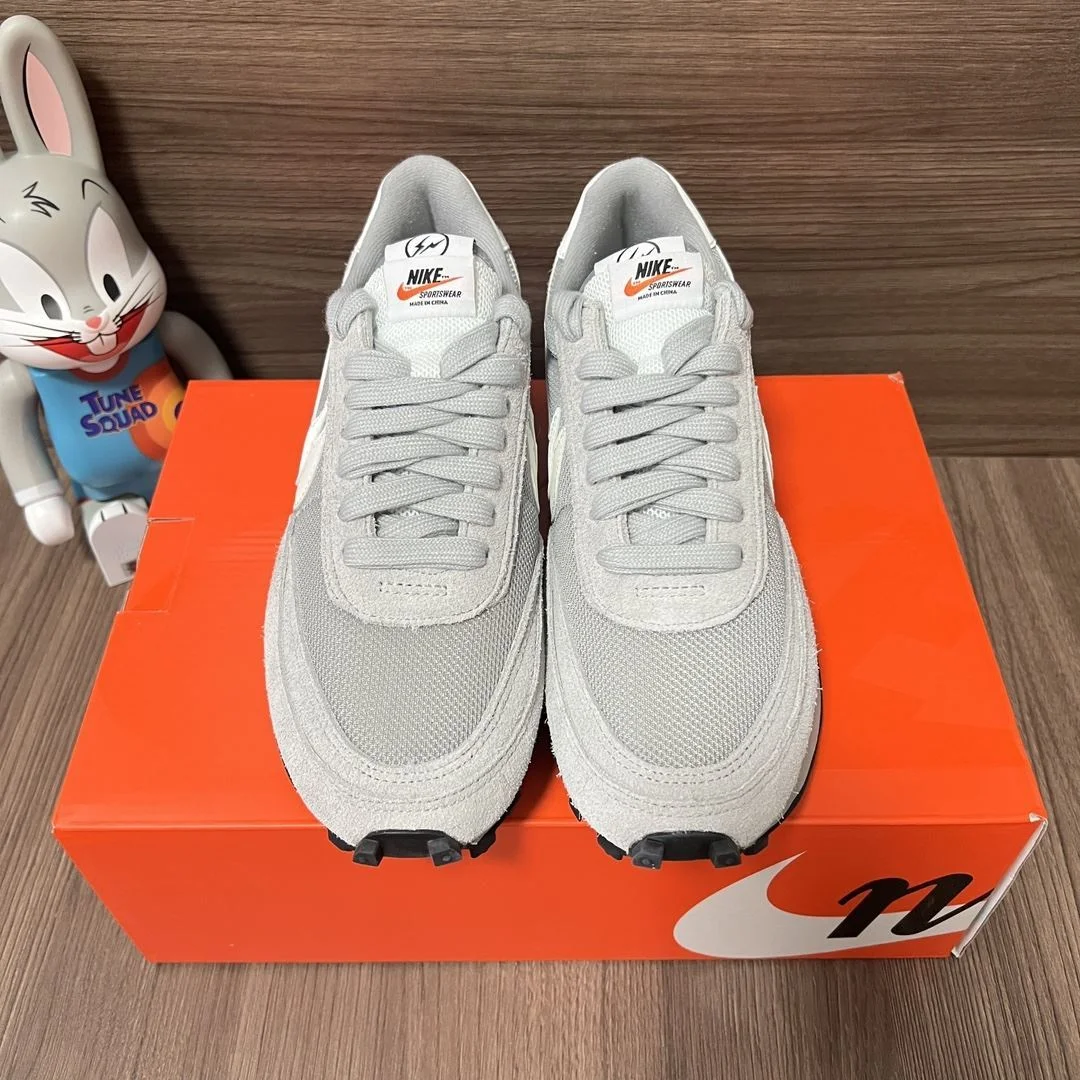 Budget-friendly Sacai x Nike VaporWaffle Shoes