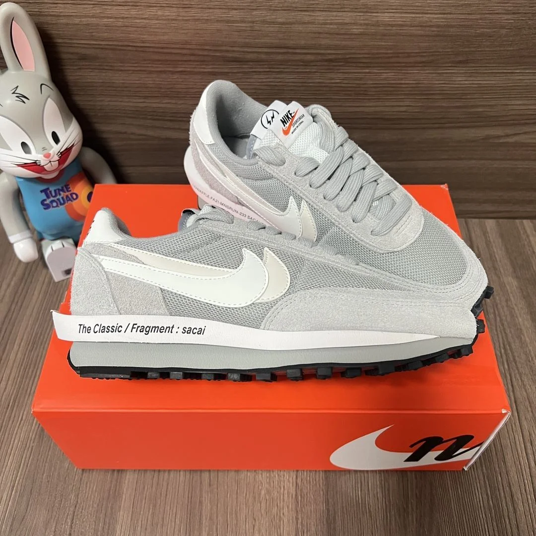 Budget-friendly Sacai x Nike VaporWaffle Shoes
