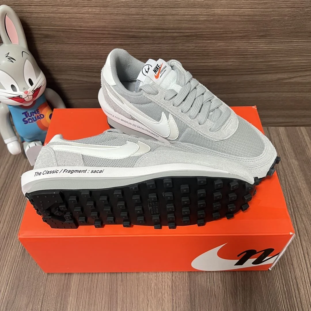 Budget-friendly Sacai x Nike VaporWaffle Shoes
