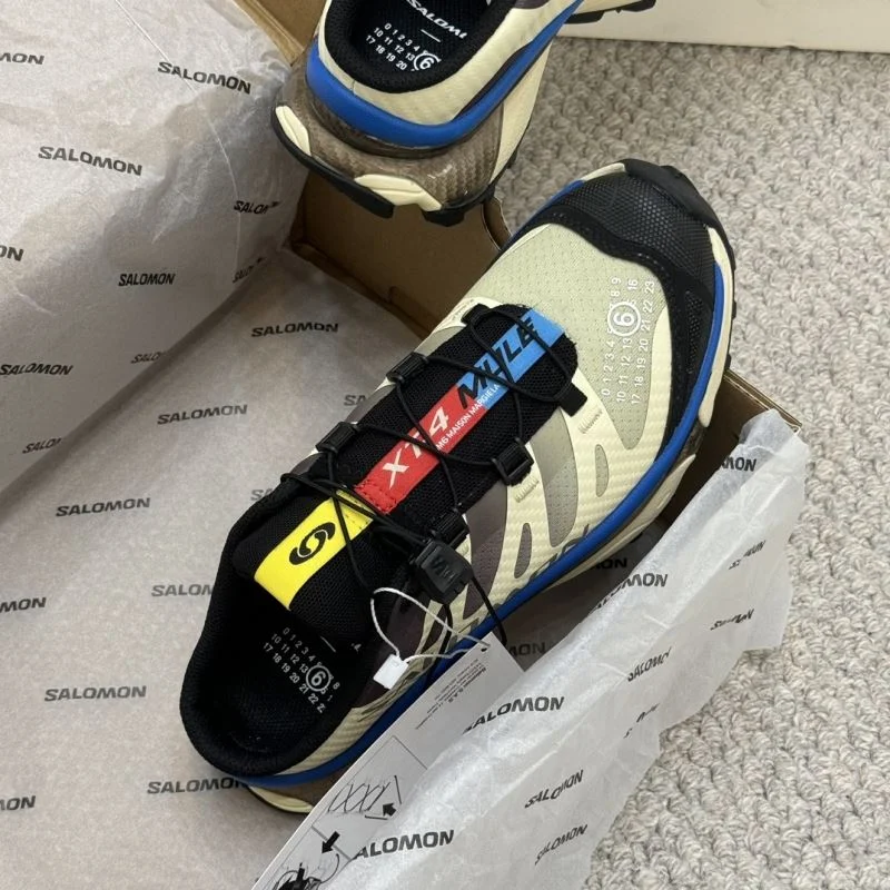 Top match Salomon Sandals