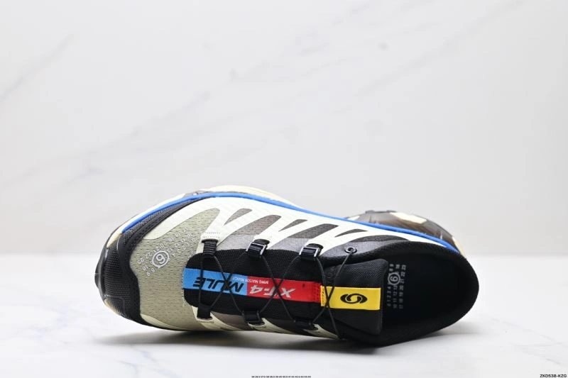 Top match Salomon Sandals