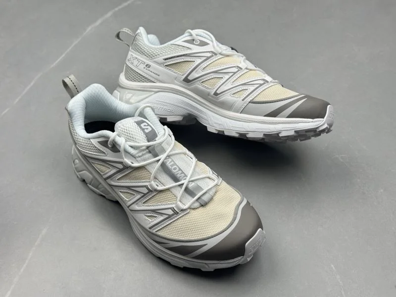 Top match Salomon Shoes