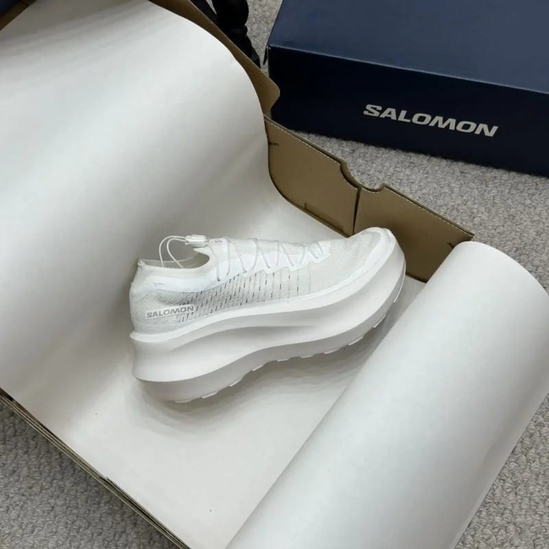 Accurate model Salomon Shoes