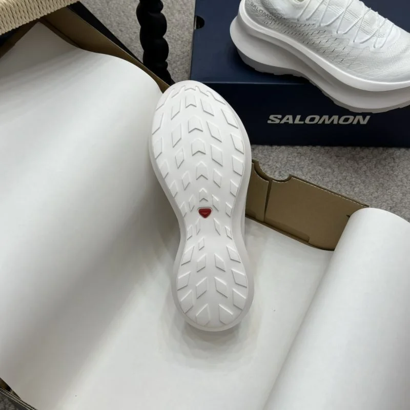 Accurate model Salomon Shoes
