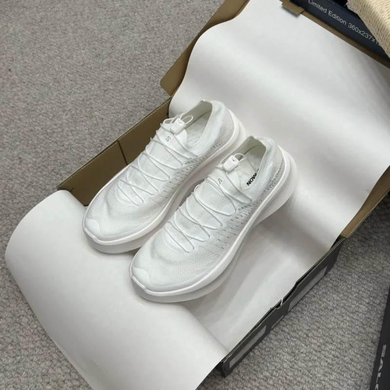 Accurate model Salomon Shoes