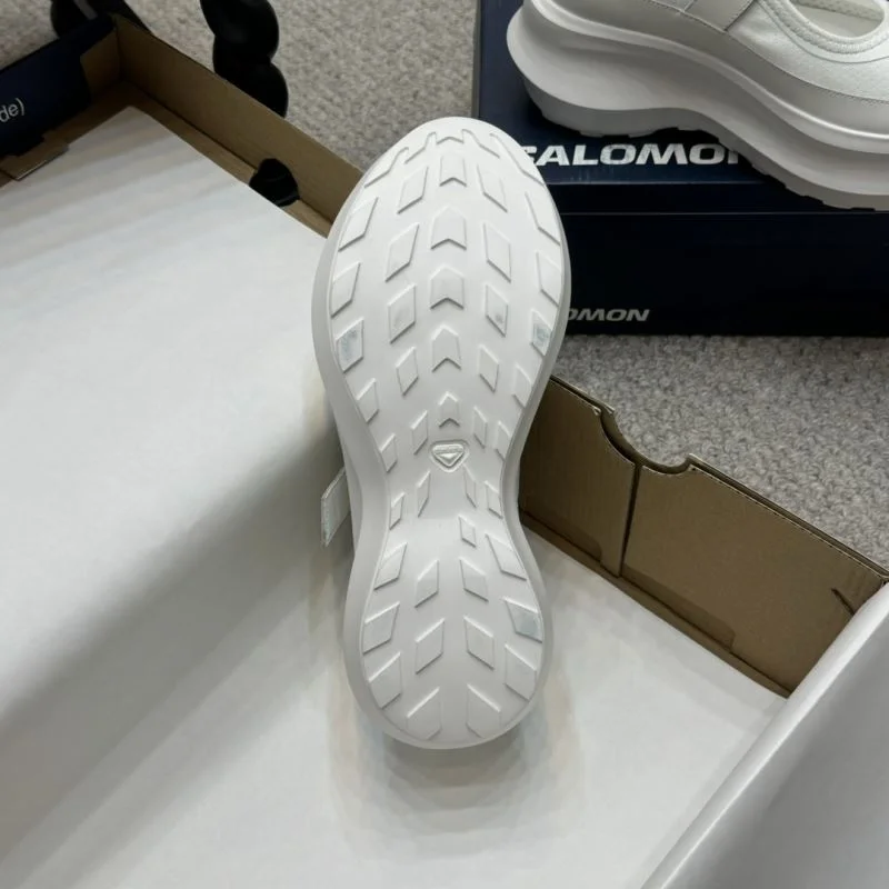 Reasonably priced Salomon Shoes