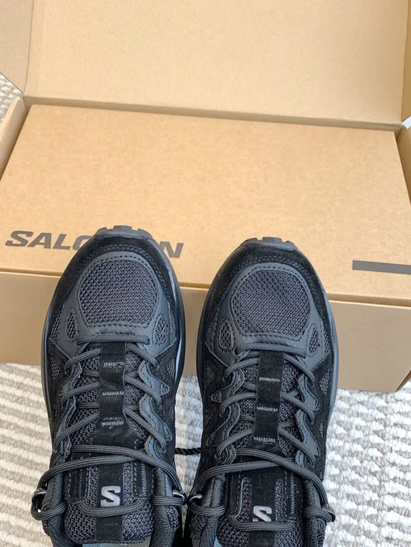 Exact replica Salomon Shoes