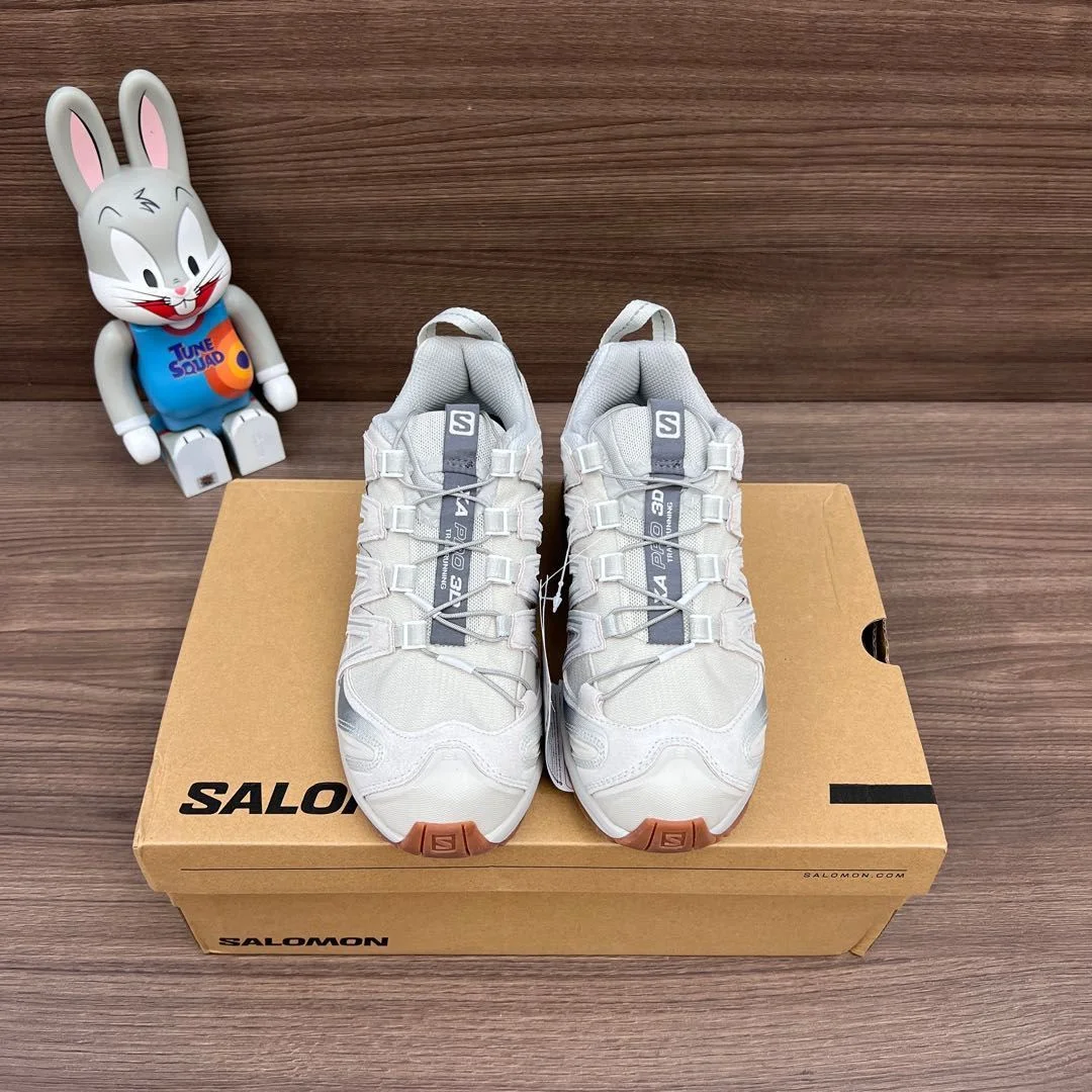 Accurate model Salomon Shoes
