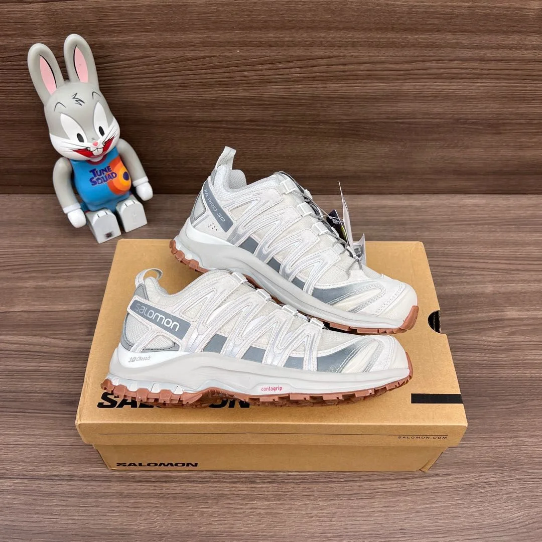 Accurate model Salomon Shoes