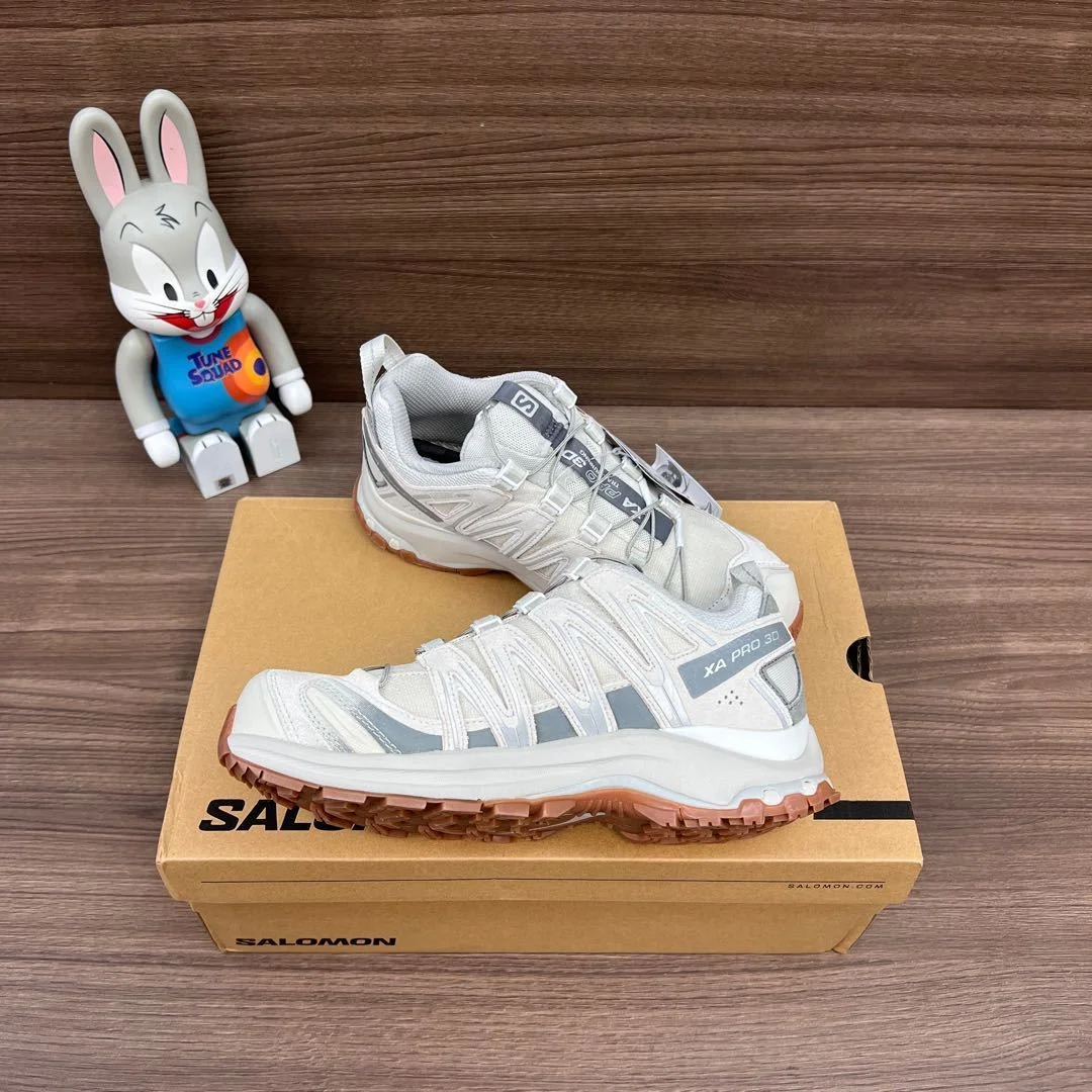 Accurate model Salomon Shoes