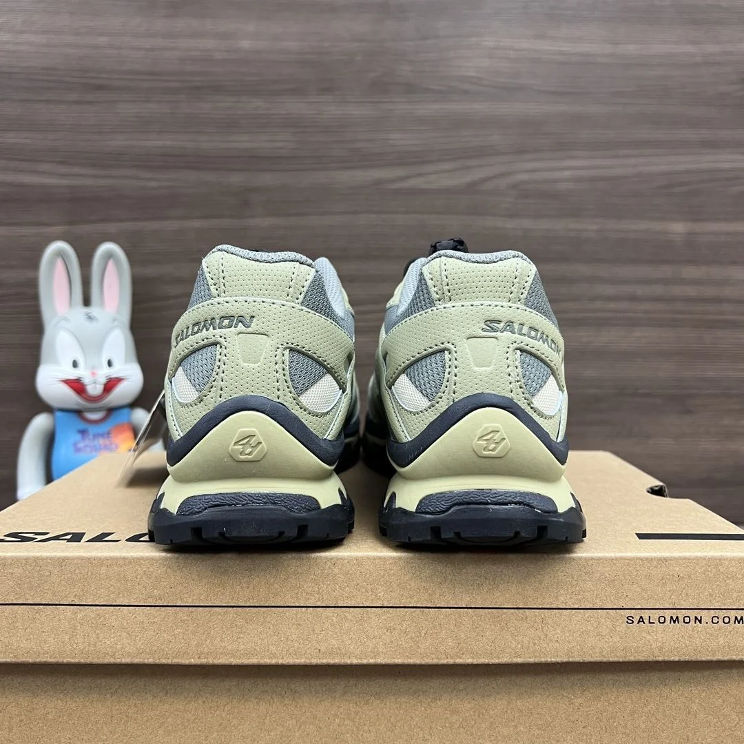 Top mirror Salomon Shoes