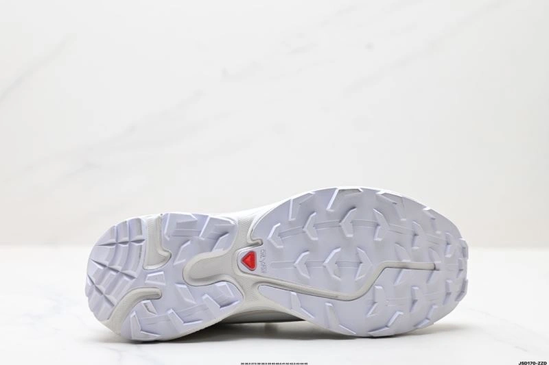 Reasonably priced Salomon Shoes