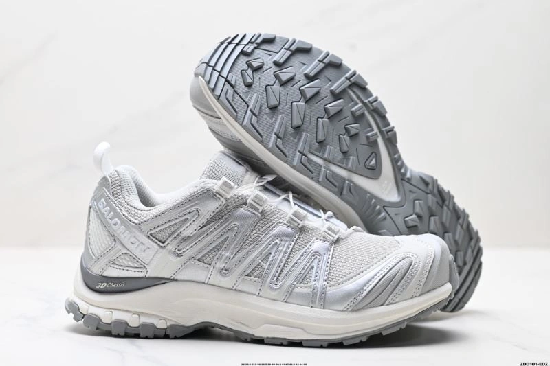 Accurate model Salomon Shoes