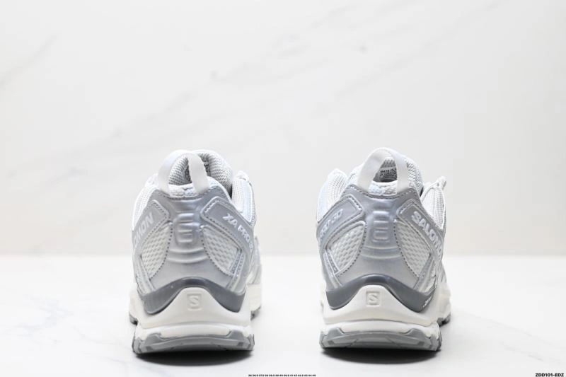 Accurate model Salomon Shoes