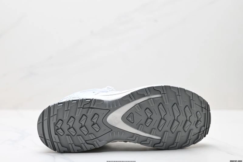 Accurate model Salomon Shoes