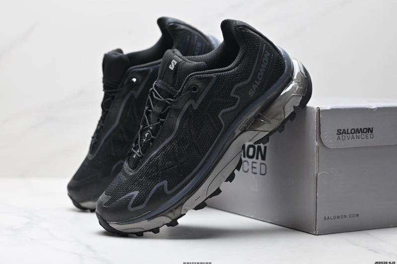 Accurate model Salomon Shoes