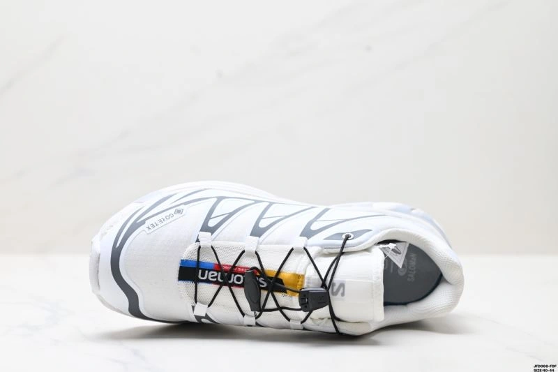 Accurate model Salomon Shoes
