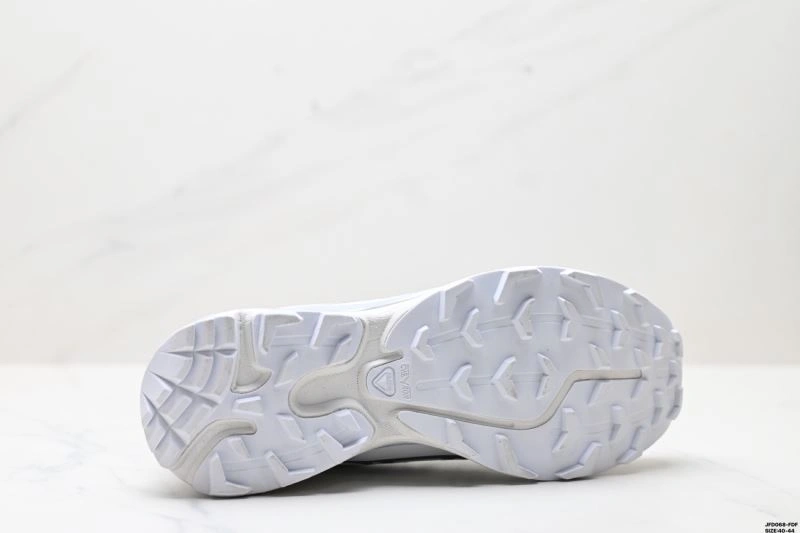 Accurate model Salomon Shoes