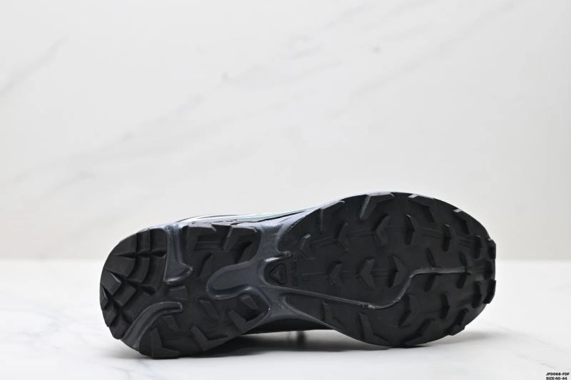 Exact replica Salomon Shoes