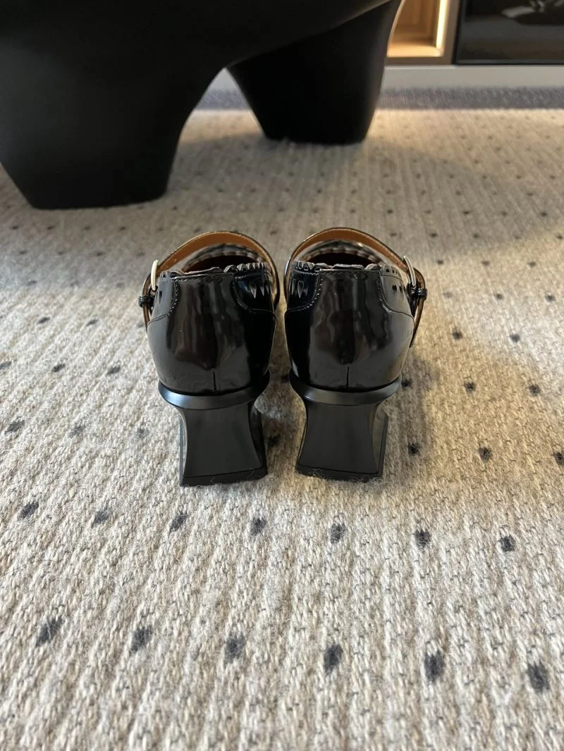 Factory-made Shushutong Sandals