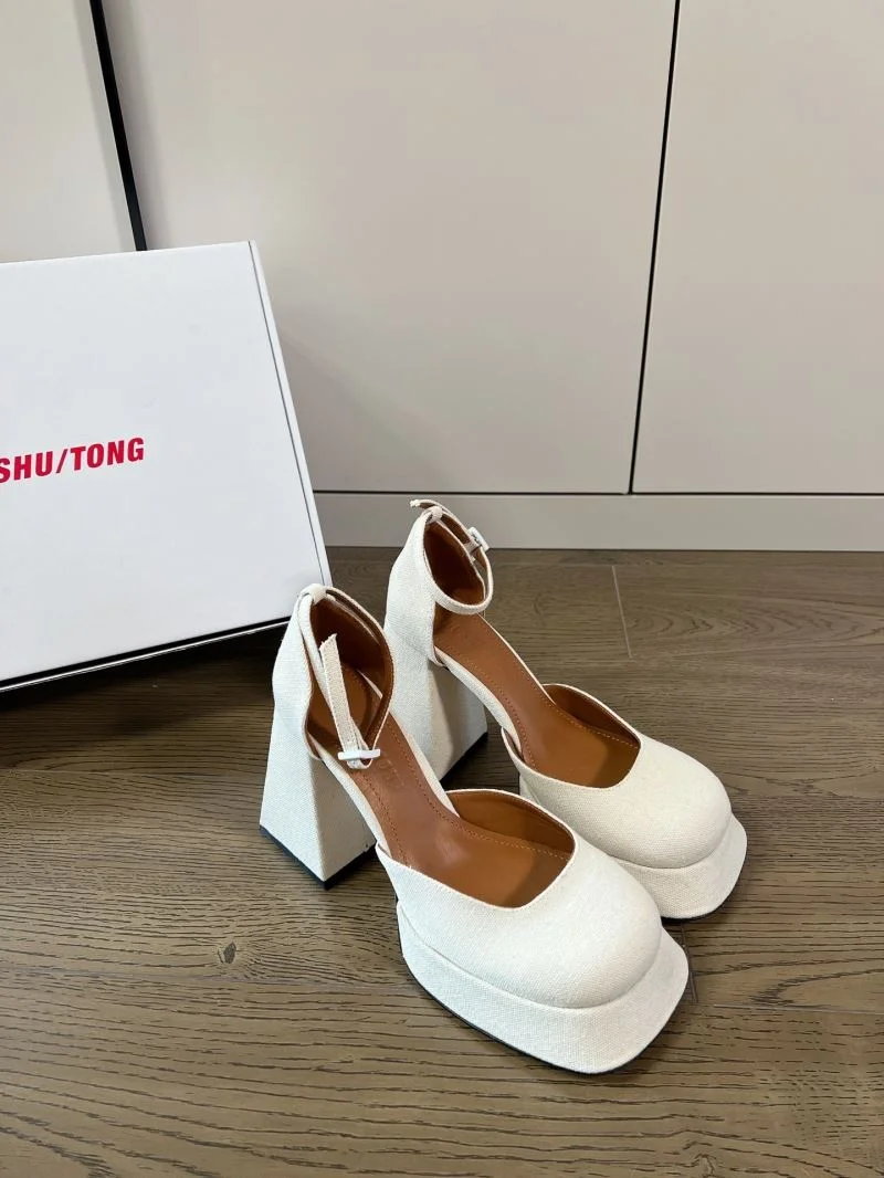 Discounted Shushutong Sandals