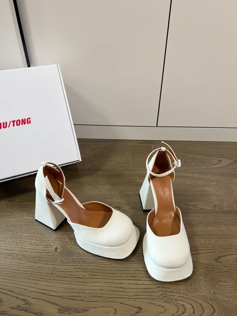 Discounted Shushutong Sandals