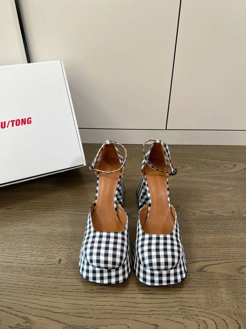 Shushutong Sandals
