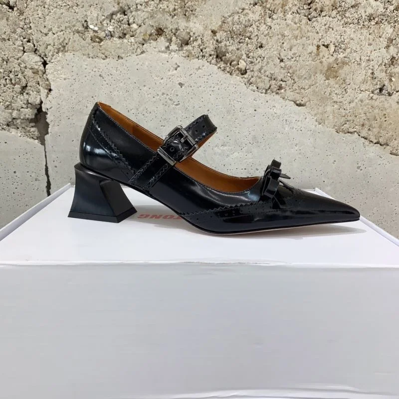 Cut-rate Shushutong Shoes
