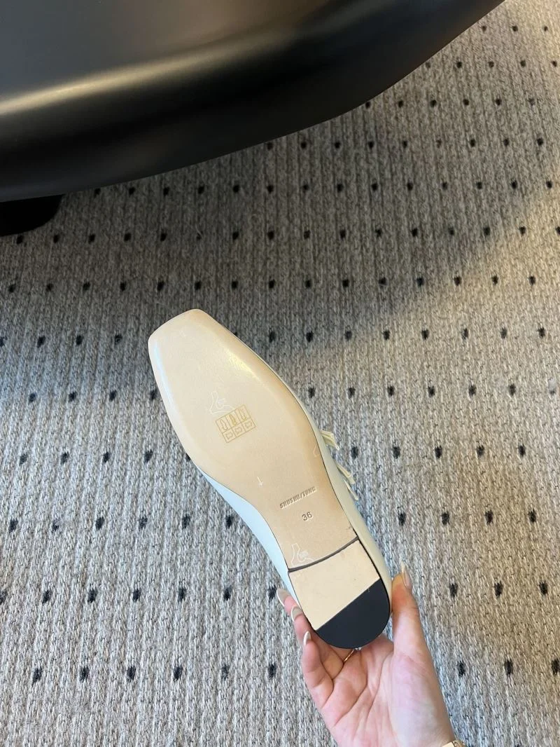 Cut-rate Shushutong Shoes