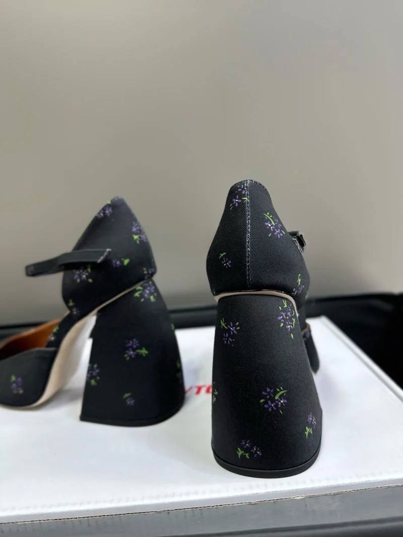Cut-rate Shushutong Shoes
